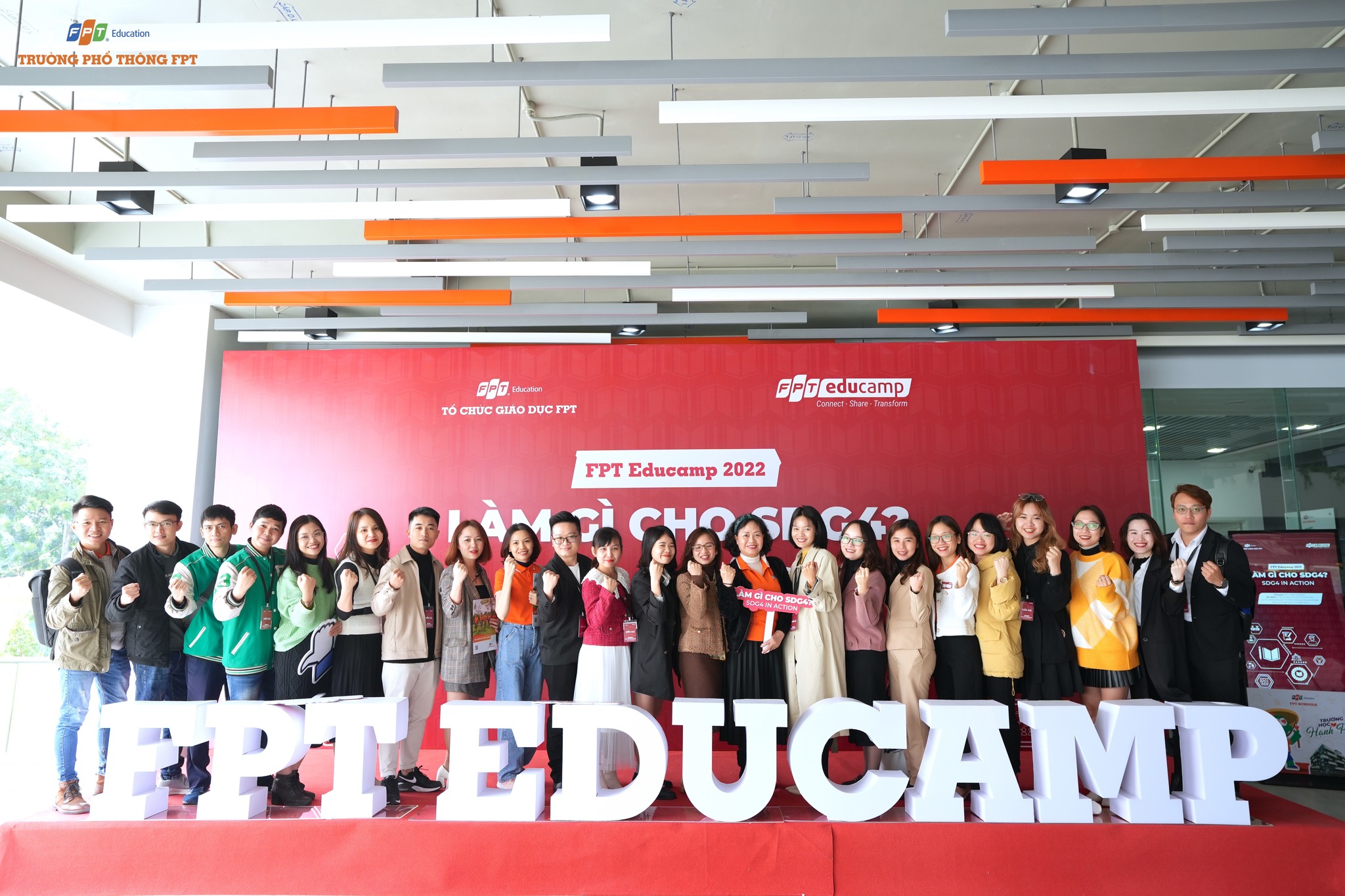 03/03 báo cáo của CBGV trường THPT FPT Hà Nội được bình chọn là Diễn giả được yêu thích nhất FPT ...