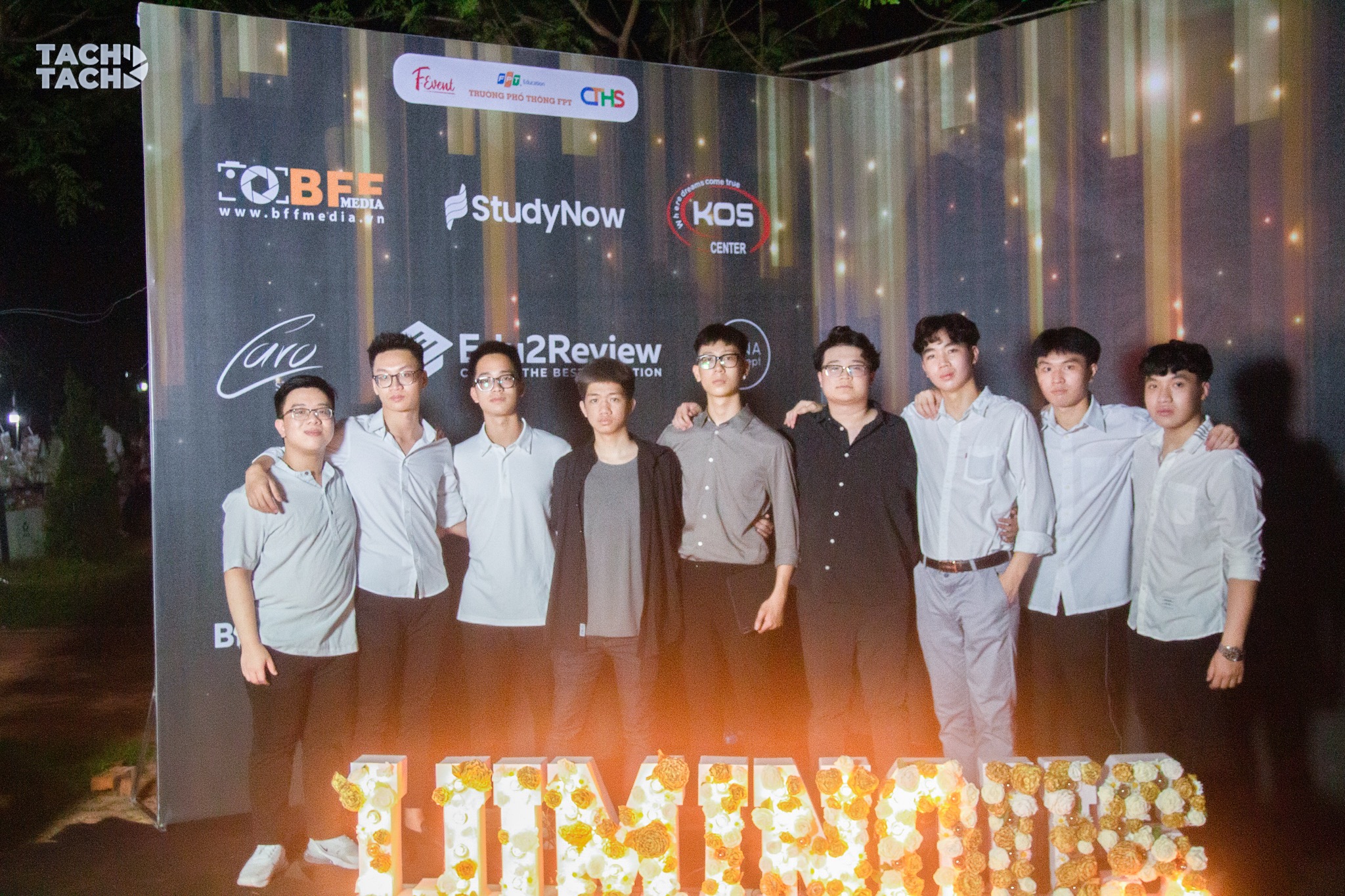 FSchoolers cháy hết mình với dạ tiệc prom Luminous 2022